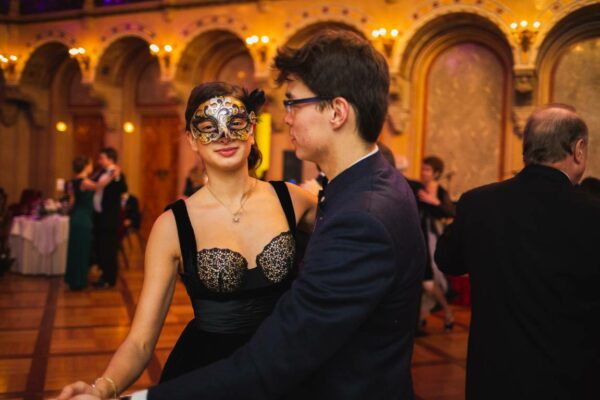 Violette Redoute - Maskenball in Wien | Der Ball